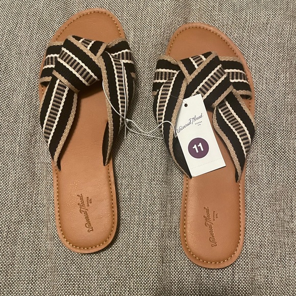 Universal Thread | Shoes | New Universal Thread Sandals | Poshmark